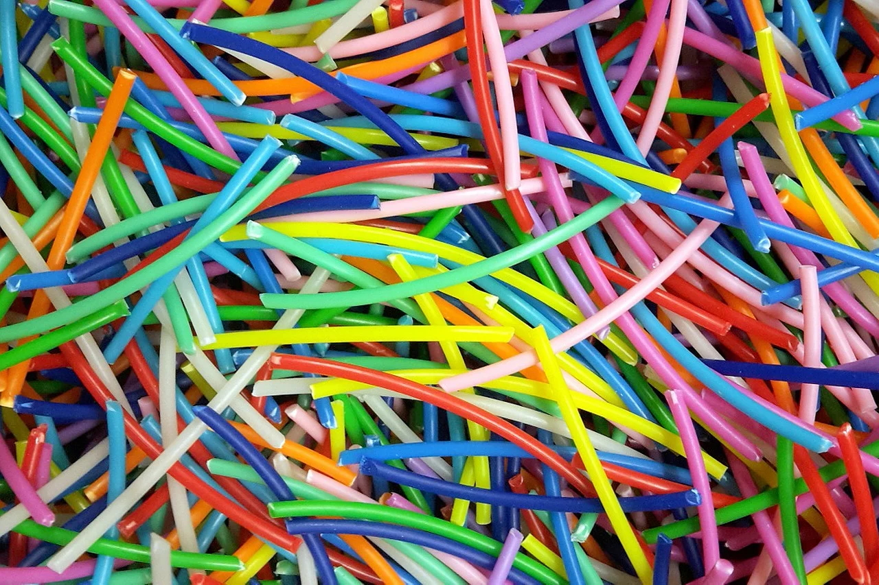 Cosa sono e come si classificano le materie plastiche? - Studio Delta